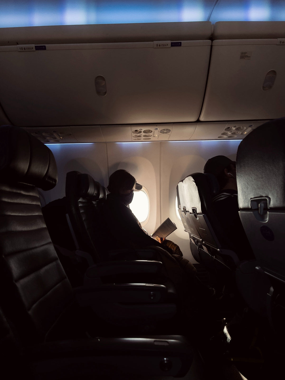 Long Haul Flight Essentials: What to Pack and How to Prepare – Eminent ...