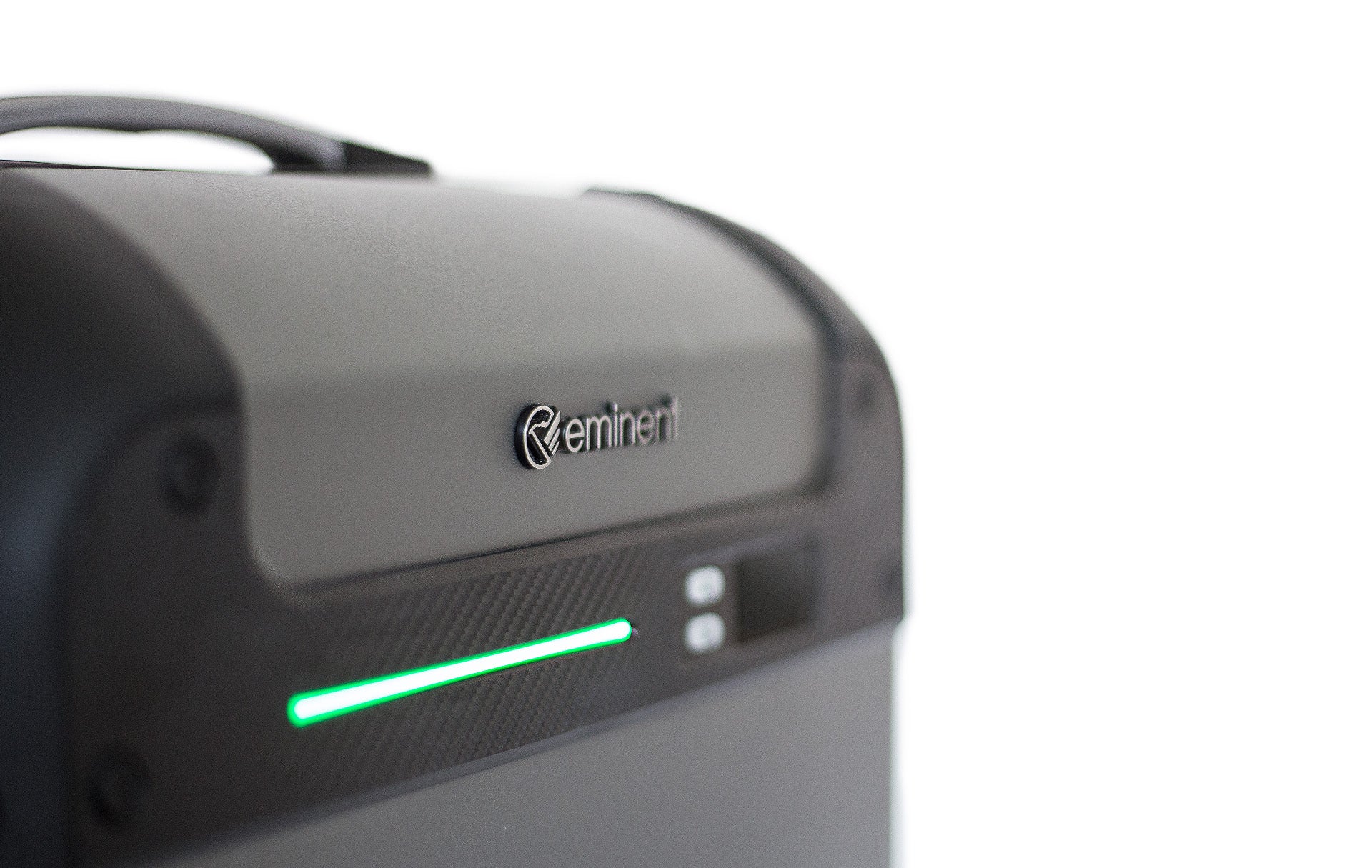 Eminent Luggage | Lightweight, Durable & Luxury Suitcases